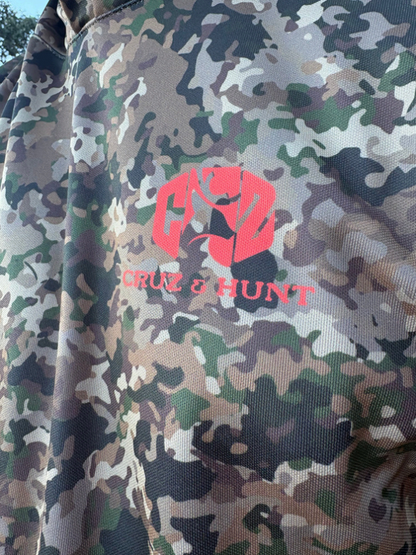 SUDADERA TECNICA CON CAPUCHA COLOR TIERRA CRUZ & HUNT - ARMERIA CALATAYUD